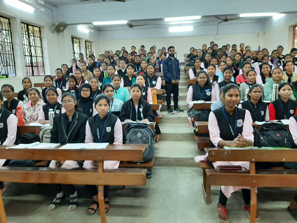 Holy Cross College Gemeinschaft, Ambikapur – SCSC Ingenbohl